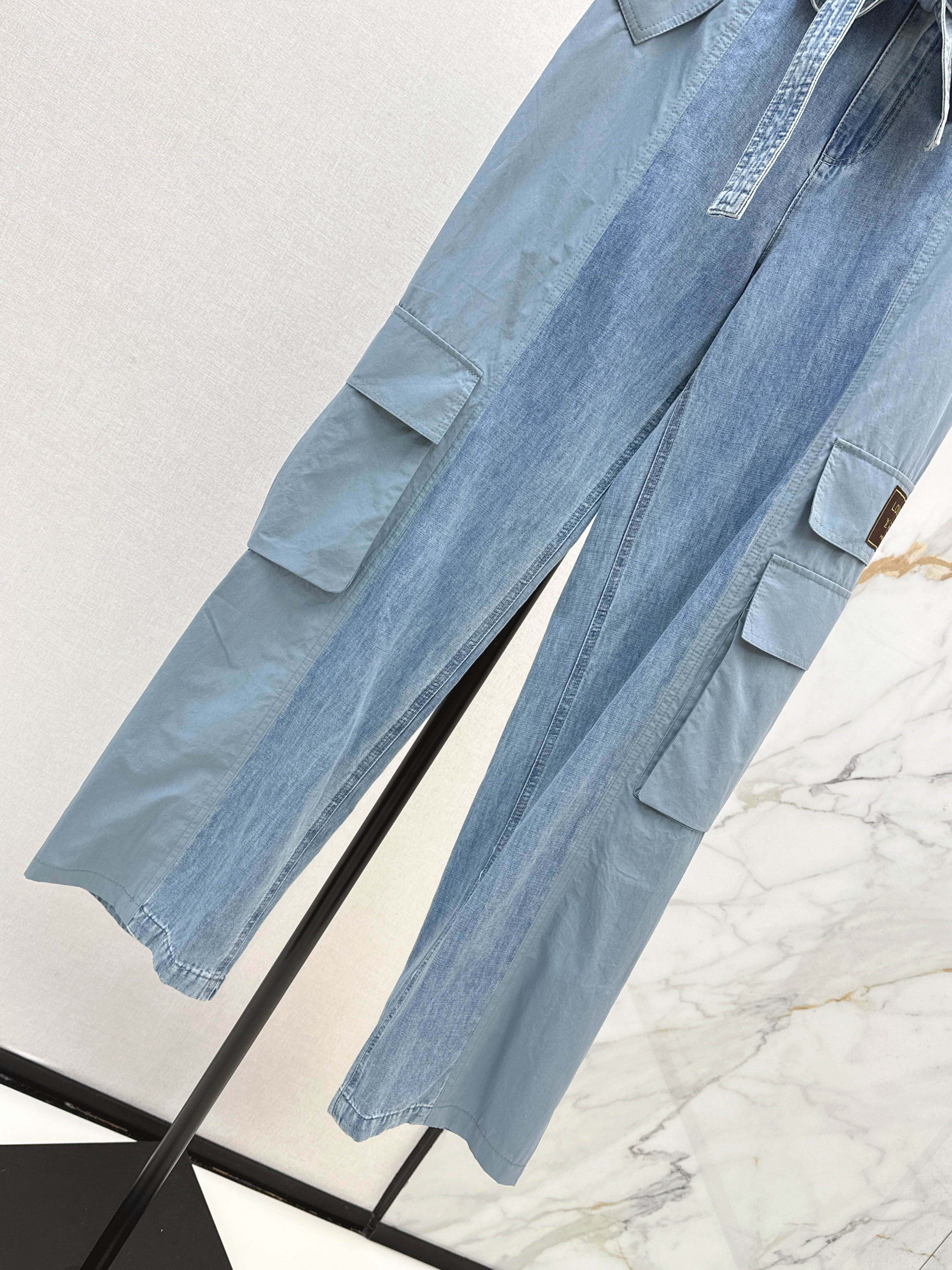 Louis New jeans - AnnaQueen